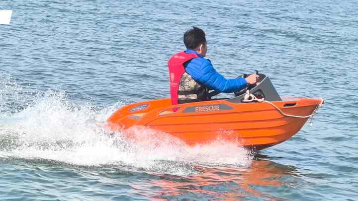 Mini Rescue Lifeboat High Speed Electric Boat 10KW 30-40 km/h 3 Persons ...