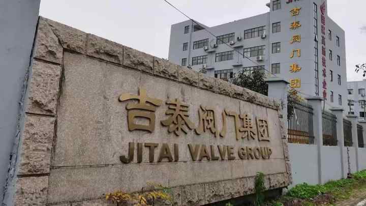 Low-cost A105 Stainless Steel Globe Valve Manual Threaded Globe Valve ...