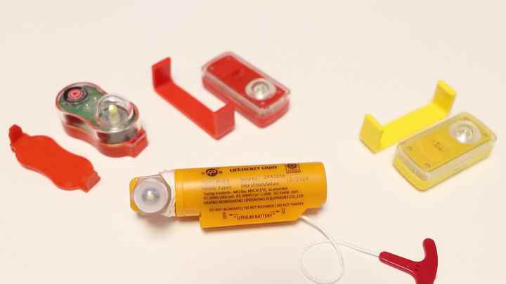 MED Lifejacket Light - Safe Water Activities with Ronggui