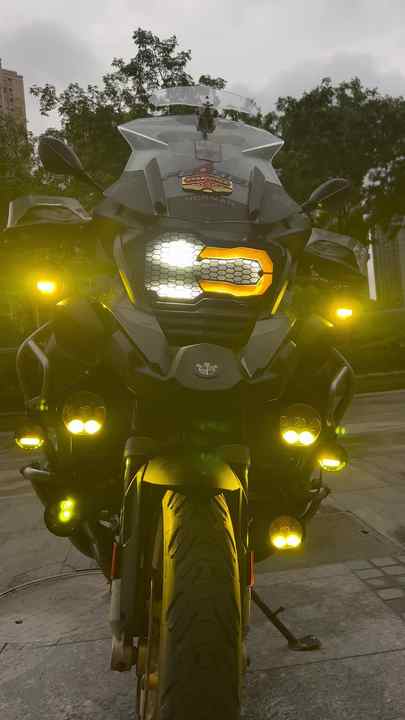 Ferei LED Driving Lights - Brighten Your BMW Motorcycle Rides