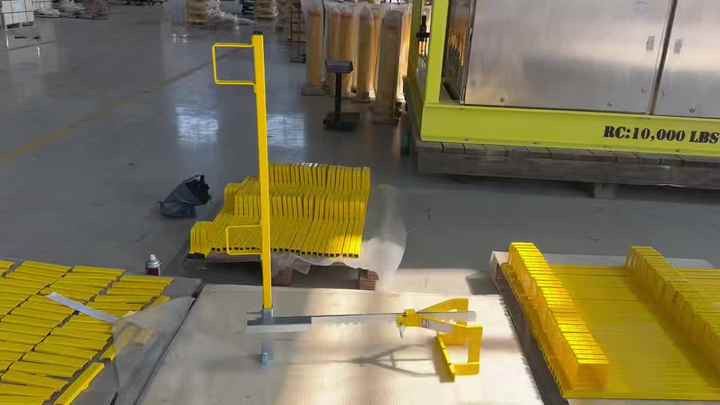 Temporary Guardrails Parapet Clamp Guardrail System-High Strength ...