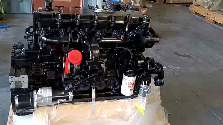 Cummins Tractor Truck Engine - Reliable Power & Fuel Efficient Diesel ...