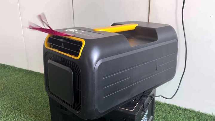 Latest Design Portable Air Conditioner with Strong Air Flow for Multi ...