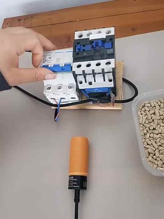 20-240 VAC/DC Feed Sensor for Poultry Water Nipples