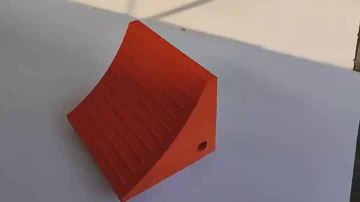 60 Tons Wheel Chock Polyurethane Pu Wedge with Rubber Pads| Alibaba.com