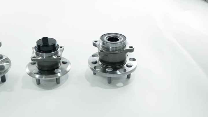 UGK Auto Car Spare Parts Wheel Hub Bearing Assembly Front Rear Wheel ...