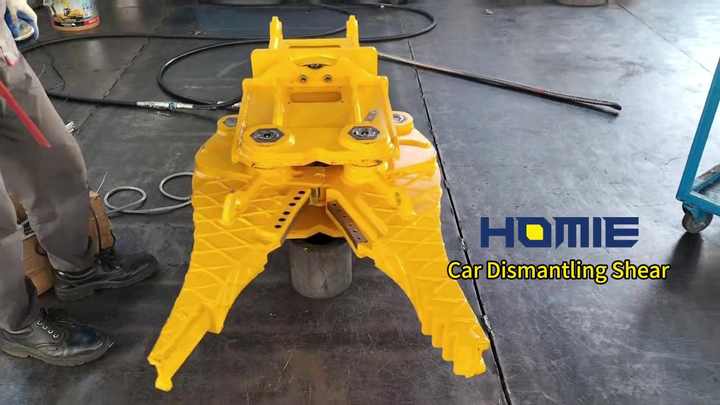 Old Car Recycling Yard Quick Car Dismantling Sorting Shear 15-35 Ton ...