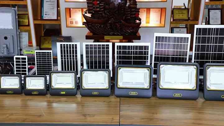 50W 100W 200W 300W 400W 500W 600W Solar LED Projector Waterproof ...