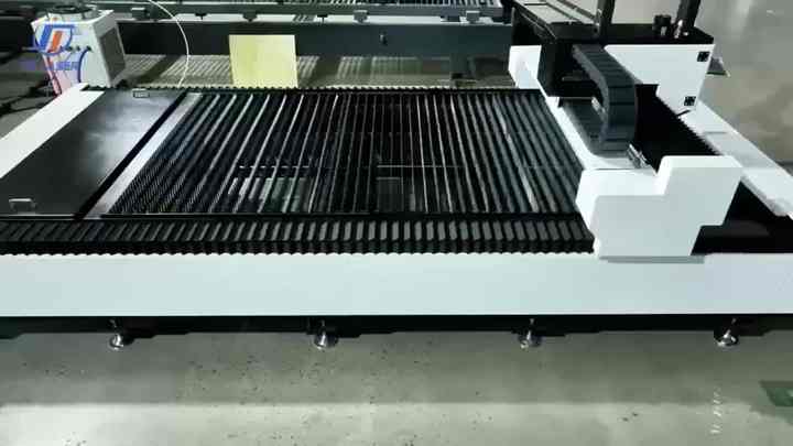 Advanced Single Table Fiber Laser Cutting Machine Automated Operation ...