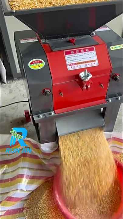 High Capacity Corn Peanut Pellet Feed Crusher Machine Good Quality ...