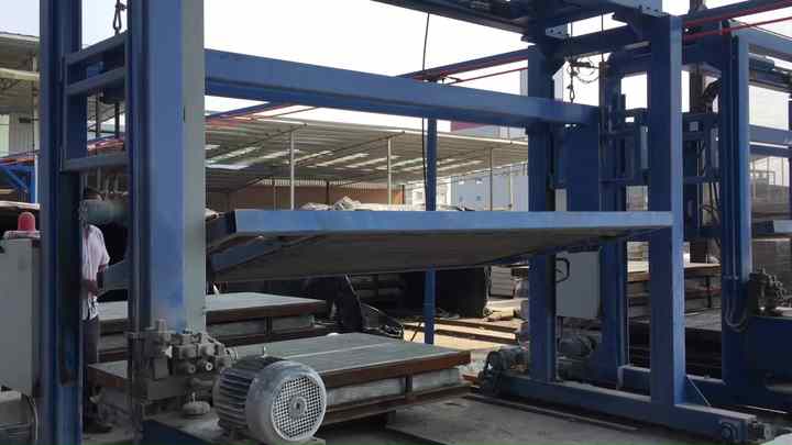 HONGFA Concrete Slat Machine for Efficient Aquaculture Operations ...