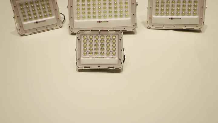 Explosion-proof Solar Floodlights IP65 Plastic Construction LED 120 ...