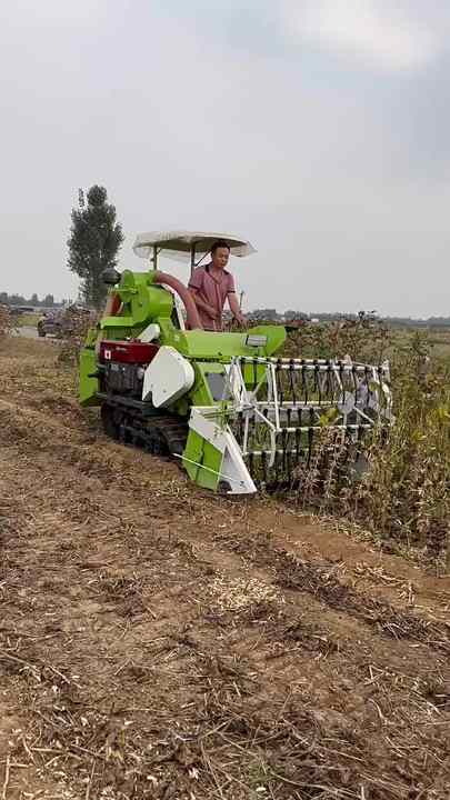 Farm Hot Sale Diesel 25 HP Crawler Combine Harvester Agricultural Rice ...