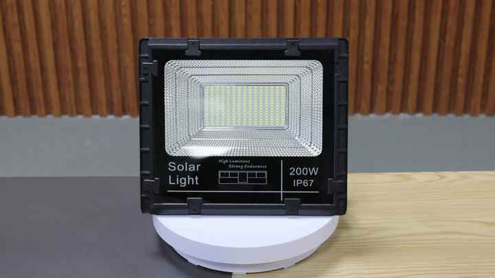 200W LED Solar Flood Light - Durable, Efficient Lighting