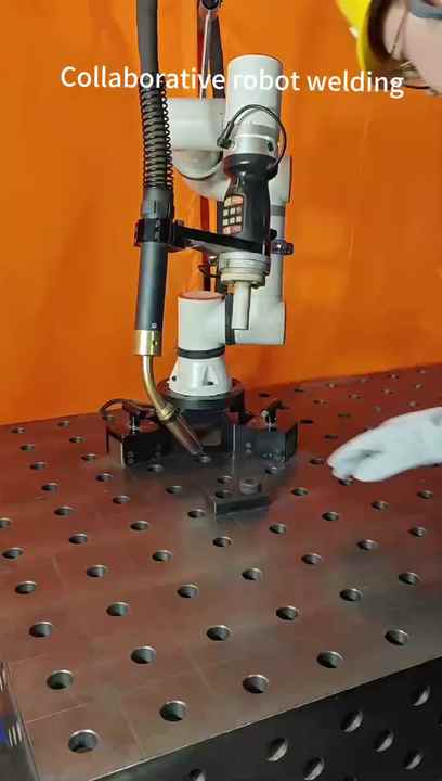 Mini Cobot Robot Arm 5kg Payload, Compact 6-Axes Collaborative Robot ...