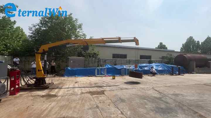 High Quality 10 Ton Telescopic Pontoon Crane on Barge
