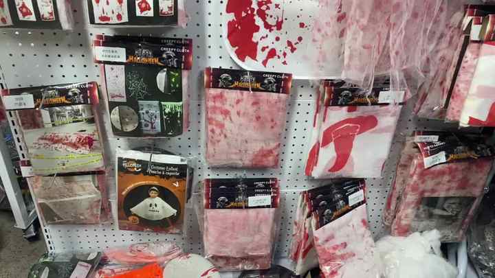 Halloween Supplies Bloody Handprint Horror Theme Spooky Banner Plates ...