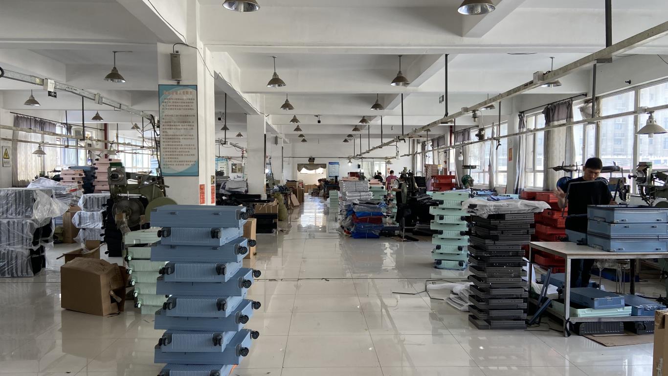 Baoding Quanzhu Luggage Manufacturing Co., Ltd.