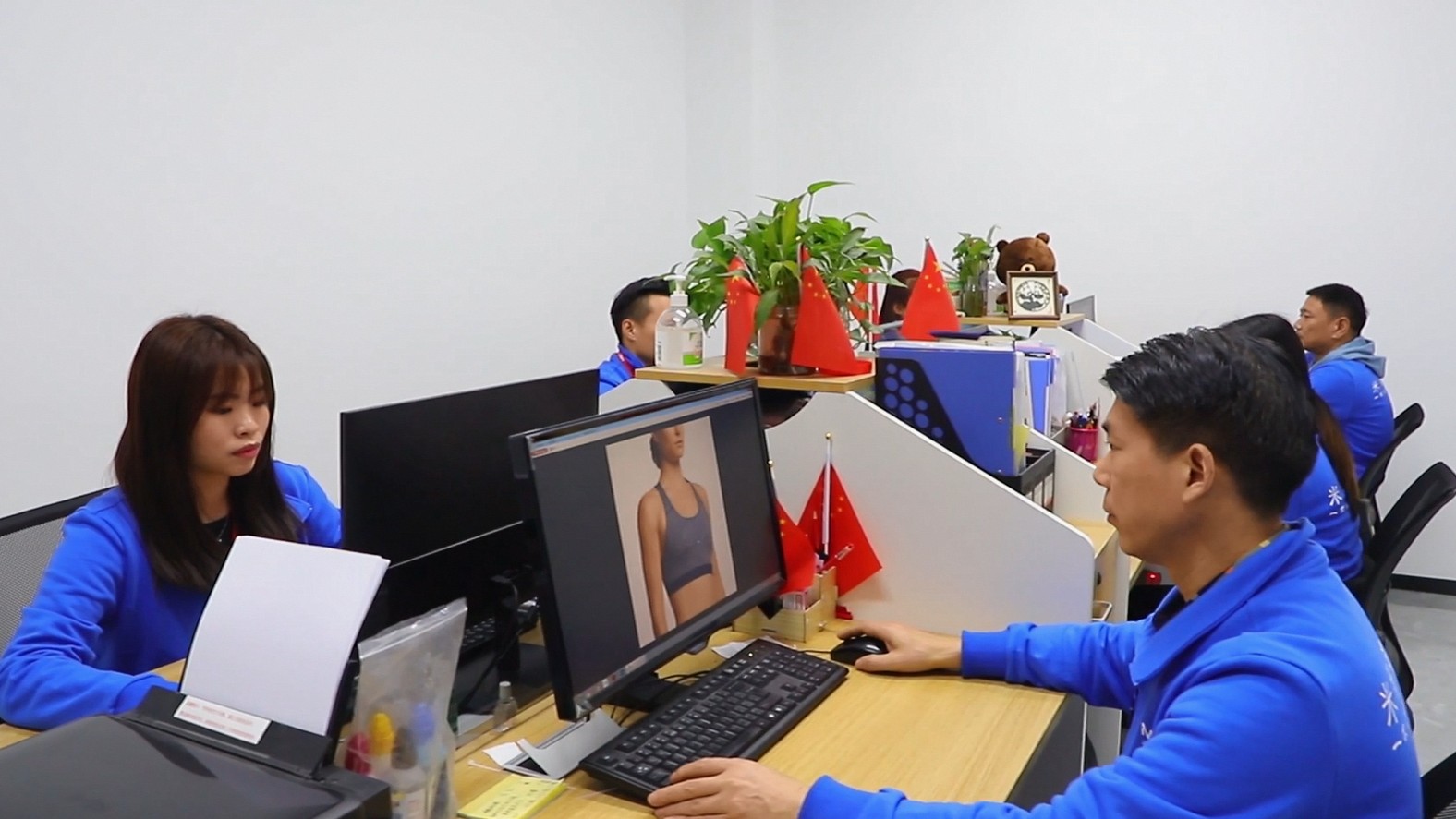 Guangzhou Miqi Apparel Co., Ltd.