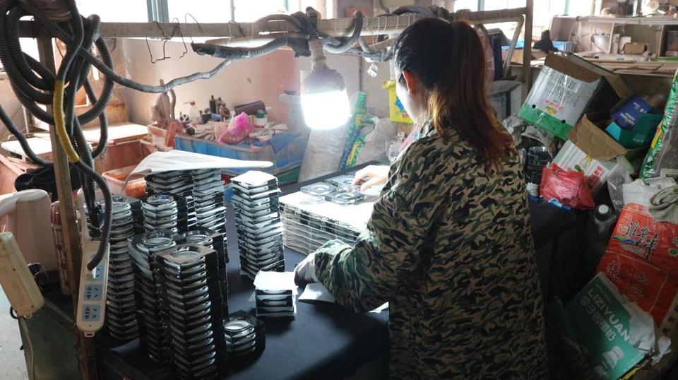 Company Overview - Pujiang Shining Crystal Crafts Co., Ltd.