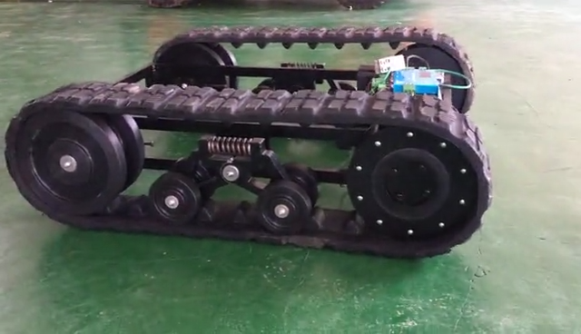 Tank Chassis Gummi Crawler Track Industrie Gummi Crawler Ladegewicht ...