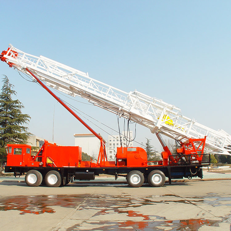 Standard oil and gas well truck-mounted inclined well workover rig ...