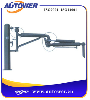 Floor-mounted loading control electronic cabinet with railcar top ...