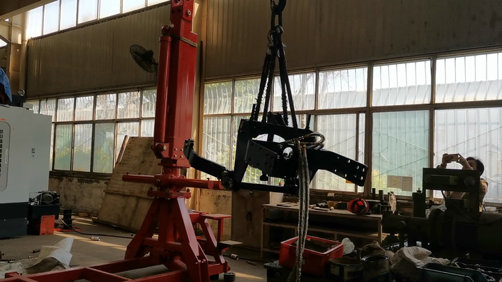 Front Linkage and Front PTO Tractor Hydraulic System