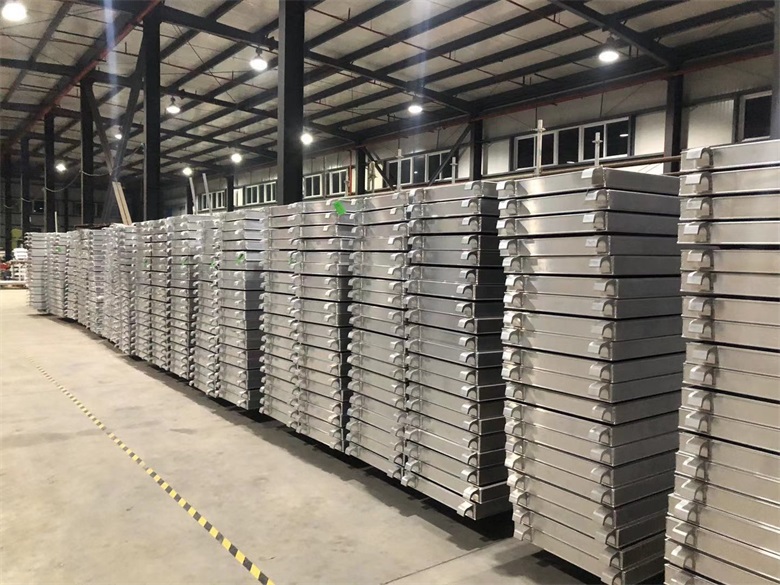 China Aangepaste aangepaste steiger aluminium steigerplank leveranciers ...