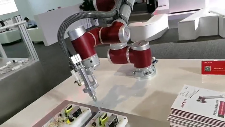 JAKA Welder Robot Welding Station JAKA A5 Robot Palletizer ...