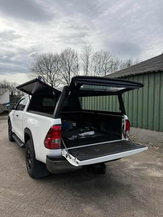 Durable and Waterproof Pickup Truck Bed Caps for Toyota Hilux
