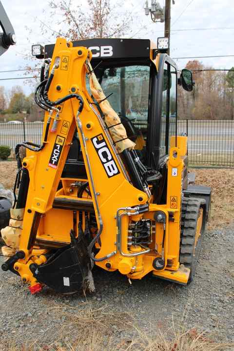 Caterpillar JCB 1CXT Backhoe Loader - High Efficiency Machinery