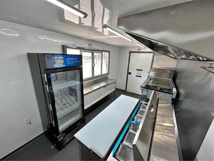 Mobile Food Vending Trailer - Fast, Modern, and Versatile