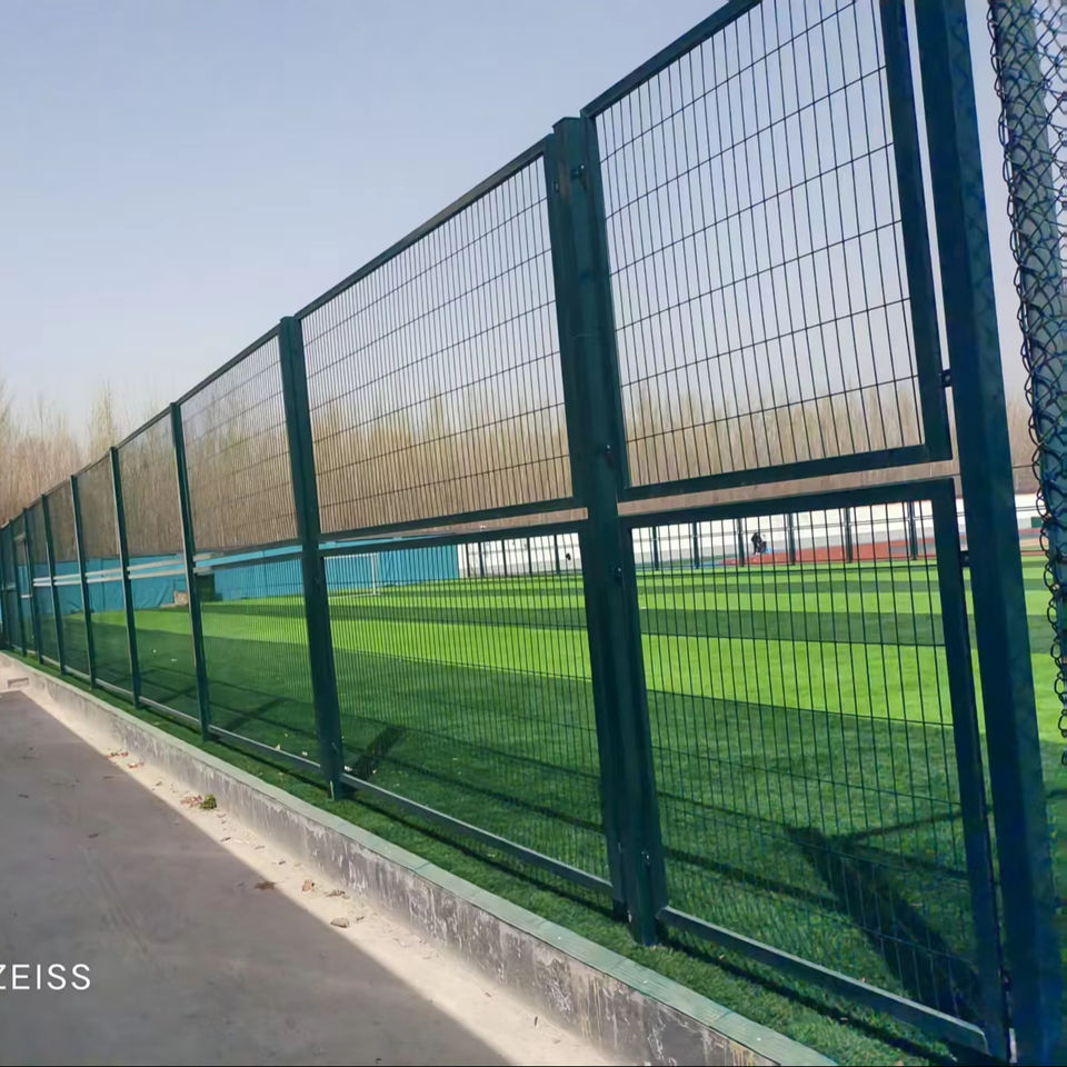 China High Quality Steel Sport Field Fencing Tennis Football Court ...
