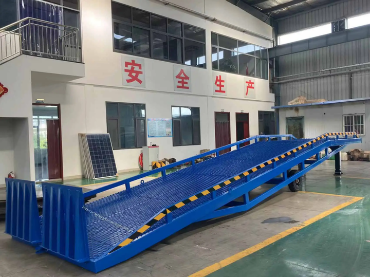 Three-Point Hot Sale 8 Ton 10ton Container Loading Electric Ramp ...