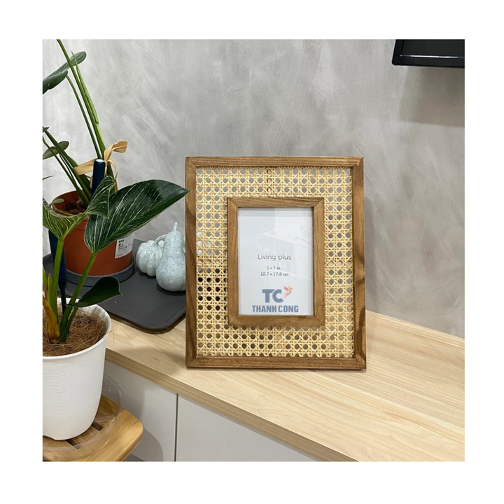 Boho Rattan Picture Frames - Stylish Home Decor Solutions