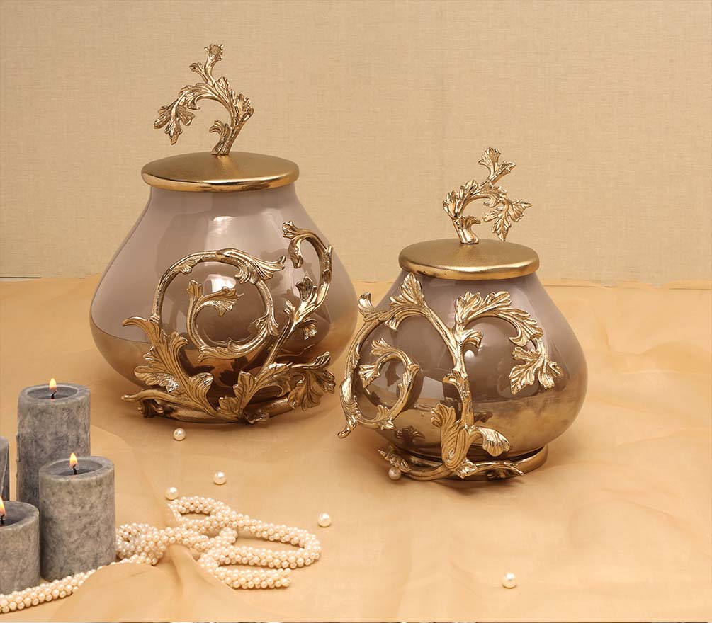 How to Choose the Best Flower Jars and Box for Display & Gifting