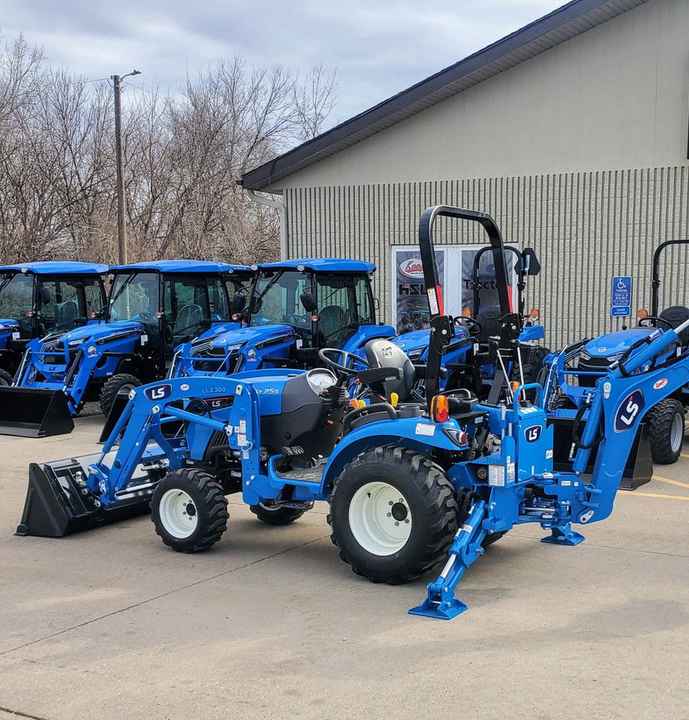 LS TRACTOR Top Quality LS Lawn Mower Tractor 4WD for Agriculture Use ...