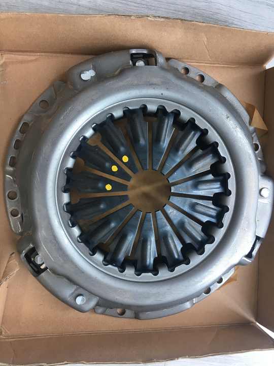 Toyota Clutch Disc Cover 31210-0K260 - Fit for INNOVA, HILUX