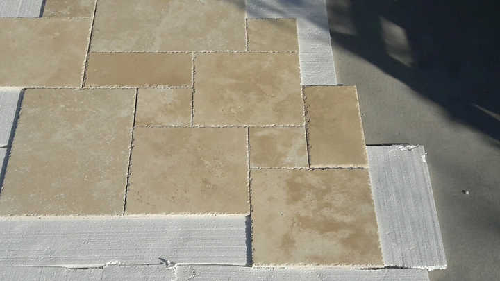 2023 Classic Mina Travertine Outdoor Garden Set for Villas