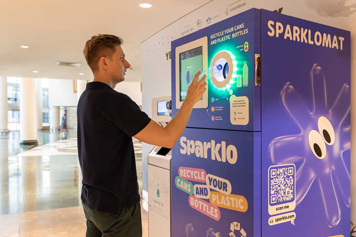 Best AI Smart RVM Sparklomat for Recycling Plastic & Cans