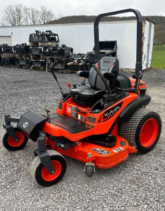 Kubota Zero Turn Riding Lawn Mower - Efficient Grass Cutting