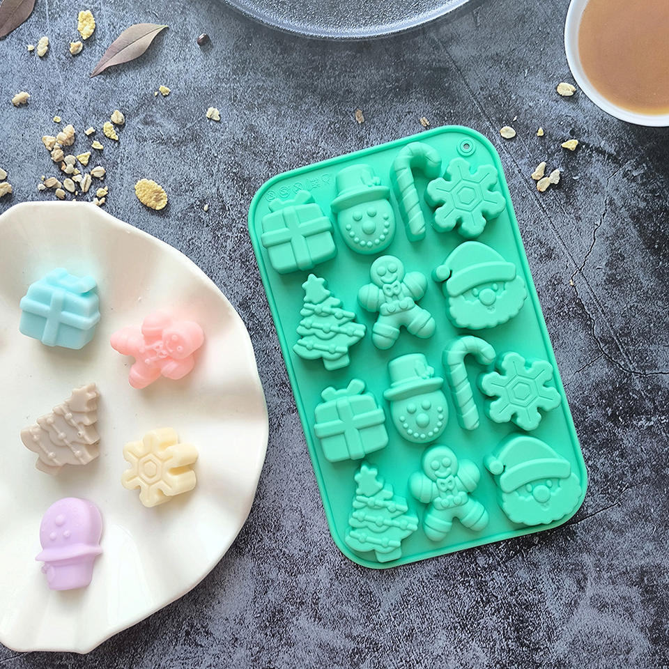 Yongli Christmas Gingerbread Man Mold, Christmas Holiday Chocolate ...