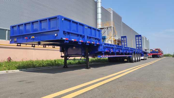 OEM HOWO Gooseneck Lowboy Truck Trailer 4 Axle Step Frame 70T Heavy ...