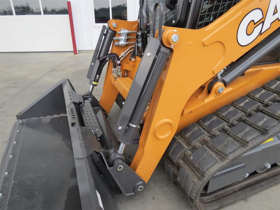 TV620B Skid Steer - High Load Moment & Reliable Performance