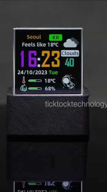 Hello Cube Wifi GIF TV Crystal Holographic Desktop Decoration