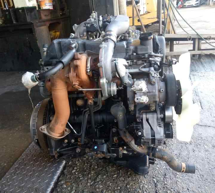 JDM 2KD-FTV 2.5L Turbo Diesel Engine for Toyota HILUX Truck