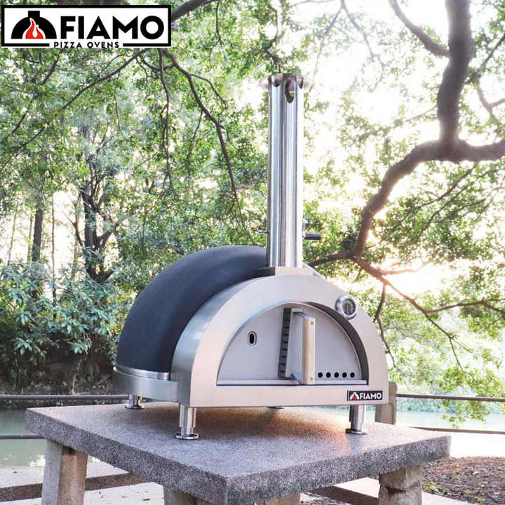 FIAMO Wood Fired Pizza Oven - Bake 3-4 Pizzas Simultaneously