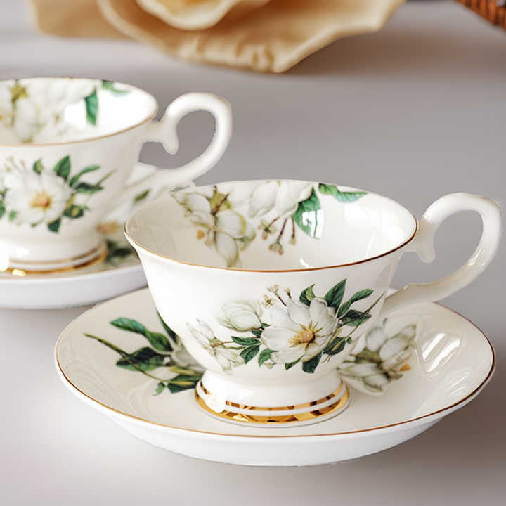 Luxury Hand-Painted Vintage Floral Design Ceramic Cup Set