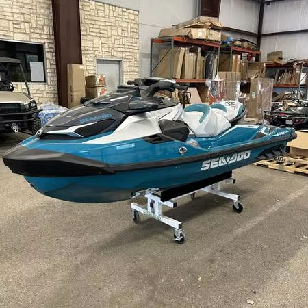 How to Choose the Best Boat with Jet Ski for Your Needs